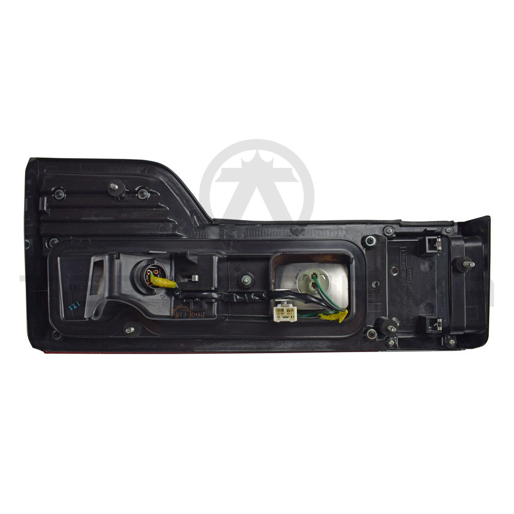 Nissan Stagea C34 (Except 260RS) Rear Tailgate Taillight Light Assembl ...