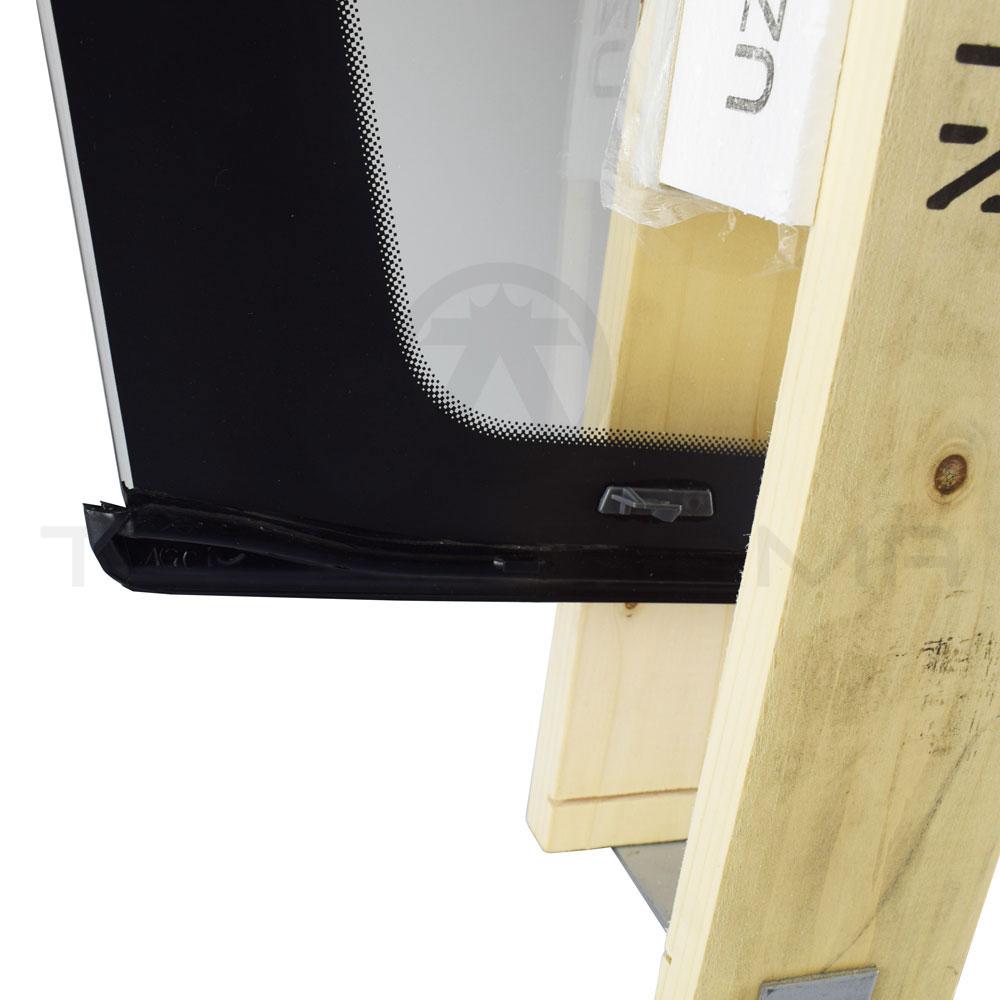 Nissan Skyline R32 Quarter Window Glass Assembly Right, 2-Door Models ...